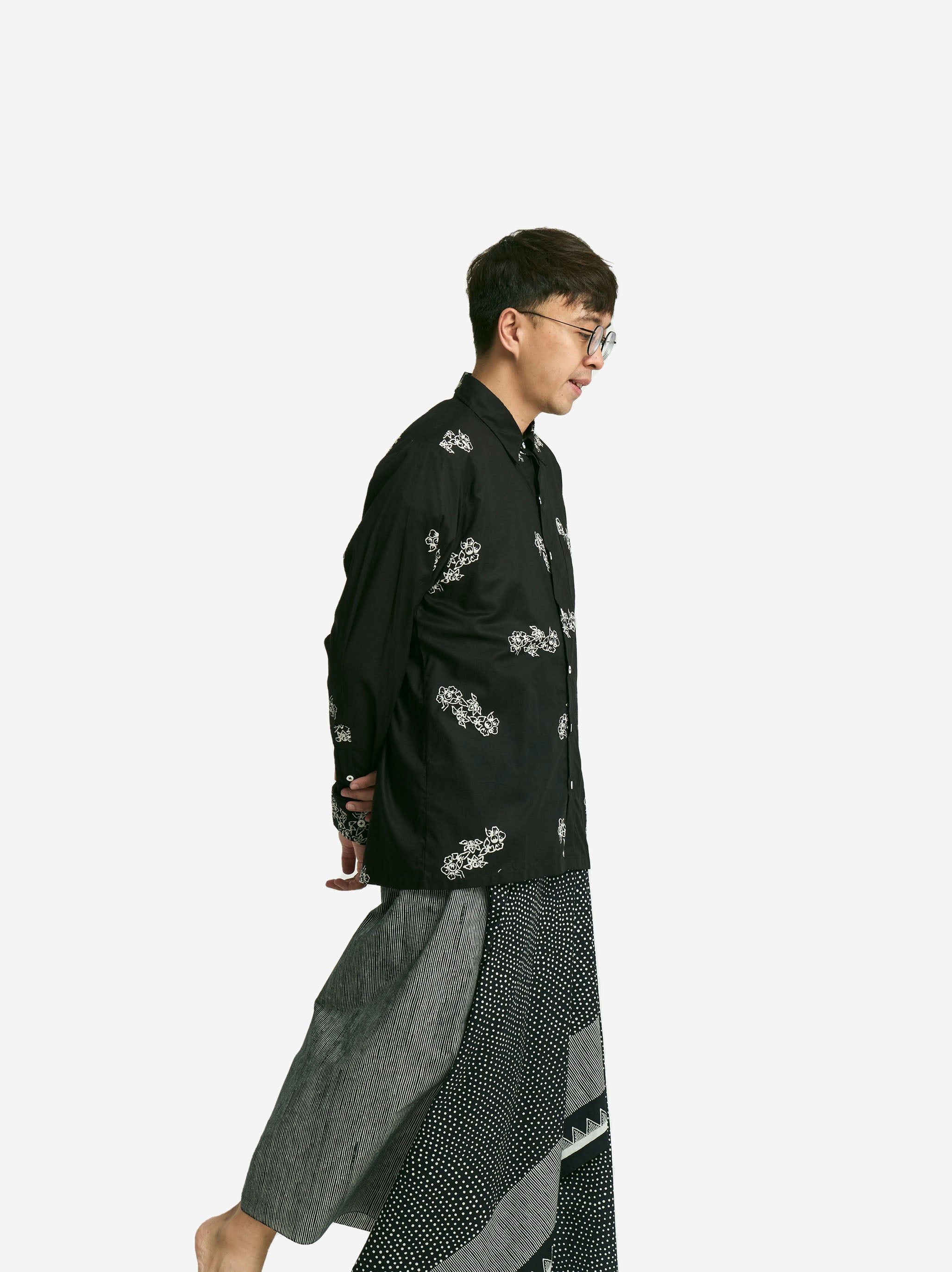 "Untaian Bunga" - Long Sleeve Shirt – Sejauh