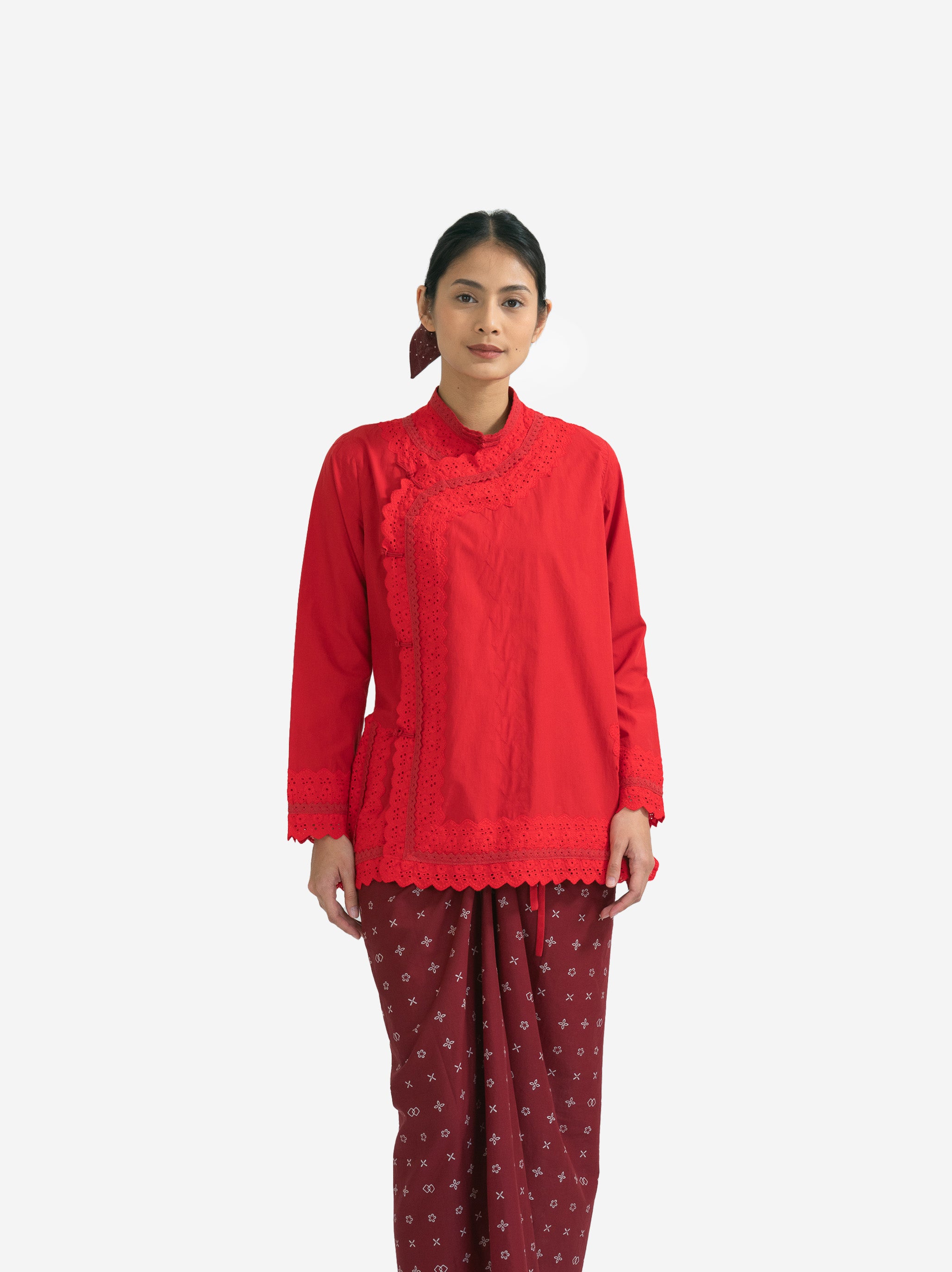 "Noni Aruna" - Kebaya – Sejauh