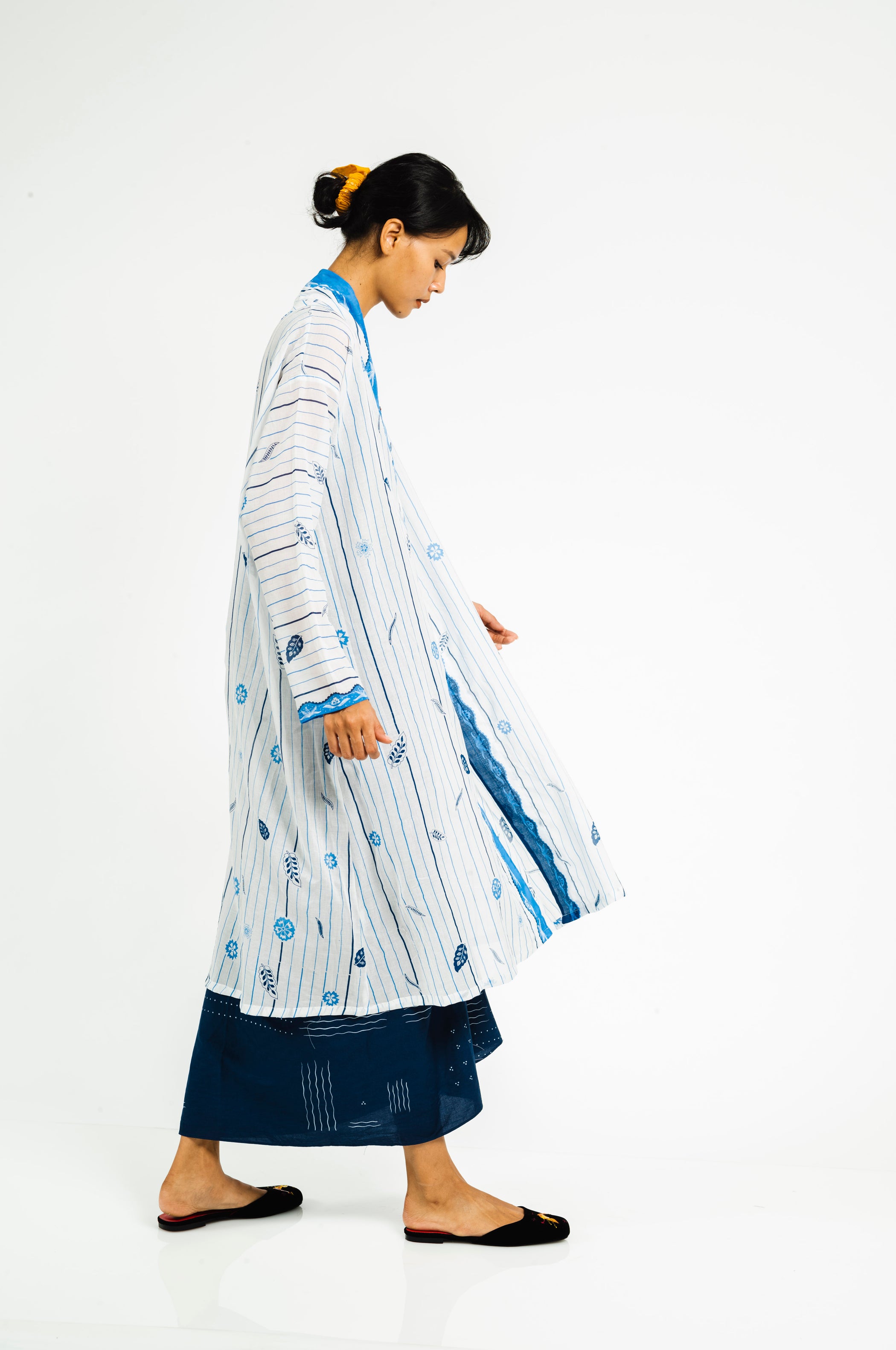 "Bunga Laut" - Kebaya – Sejauh